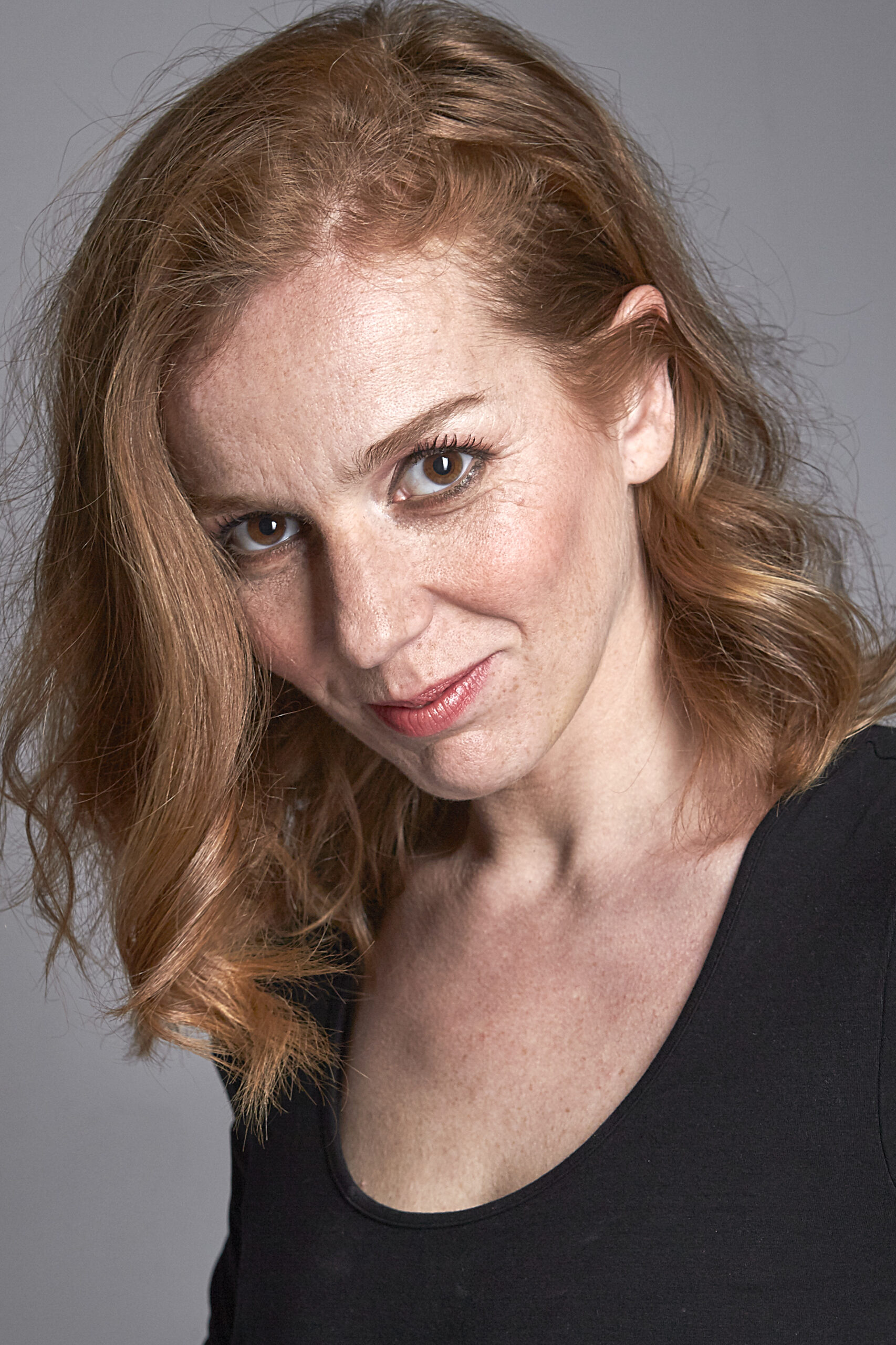 MARÍA VÁZQUEZ - TRAMA FILMS